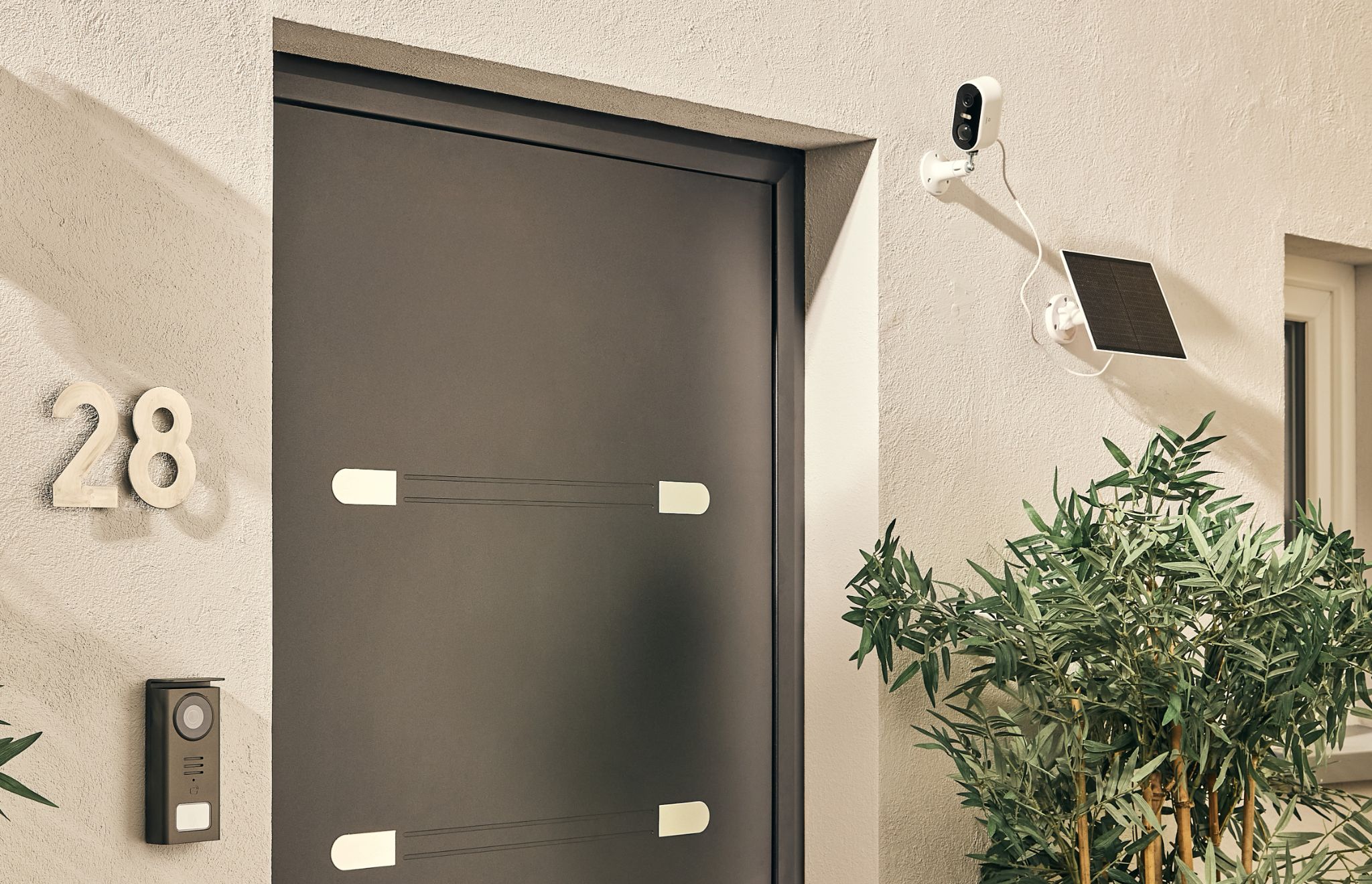 Caméra solaire Lexman : sécurité connectée avec Enki